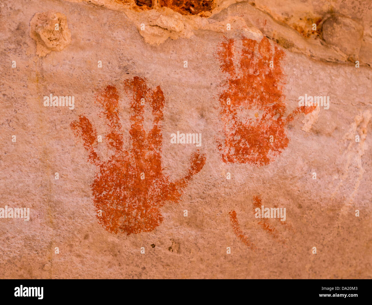 Ancient paintings on Cave of Lapa in Chapada Diamantina National Park ...