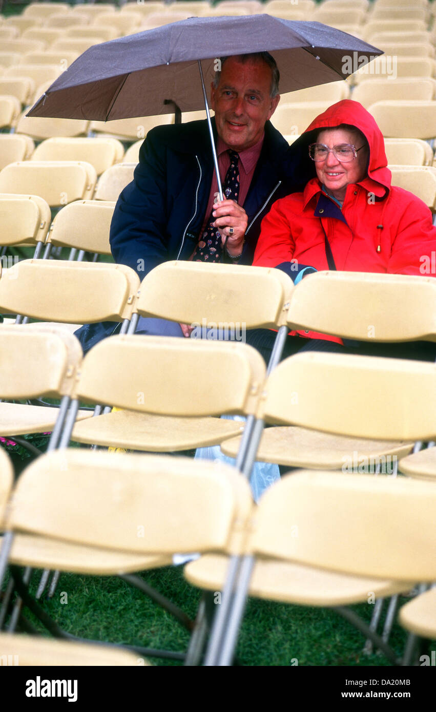 London rain season hi-res stock photography and images - Alamy