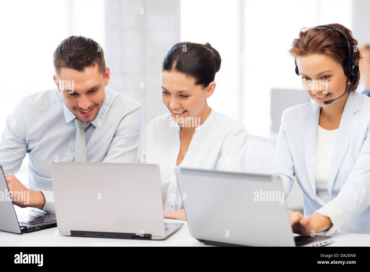 Working business technology people hi-res stock photography and images ...
