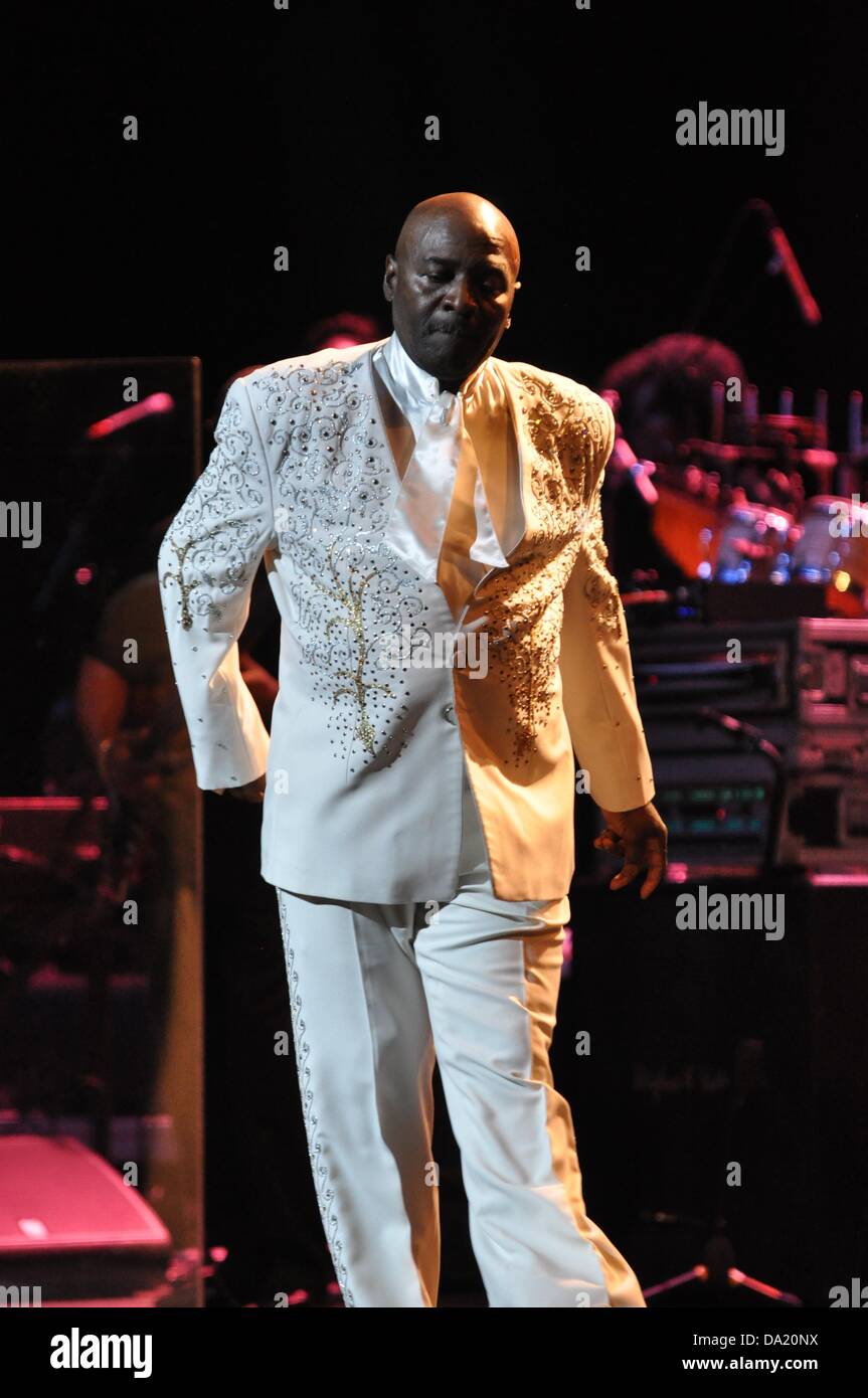 Durham, North Carolina, USA. 30th June, 2013. Singer ERIC GRANT of the ...