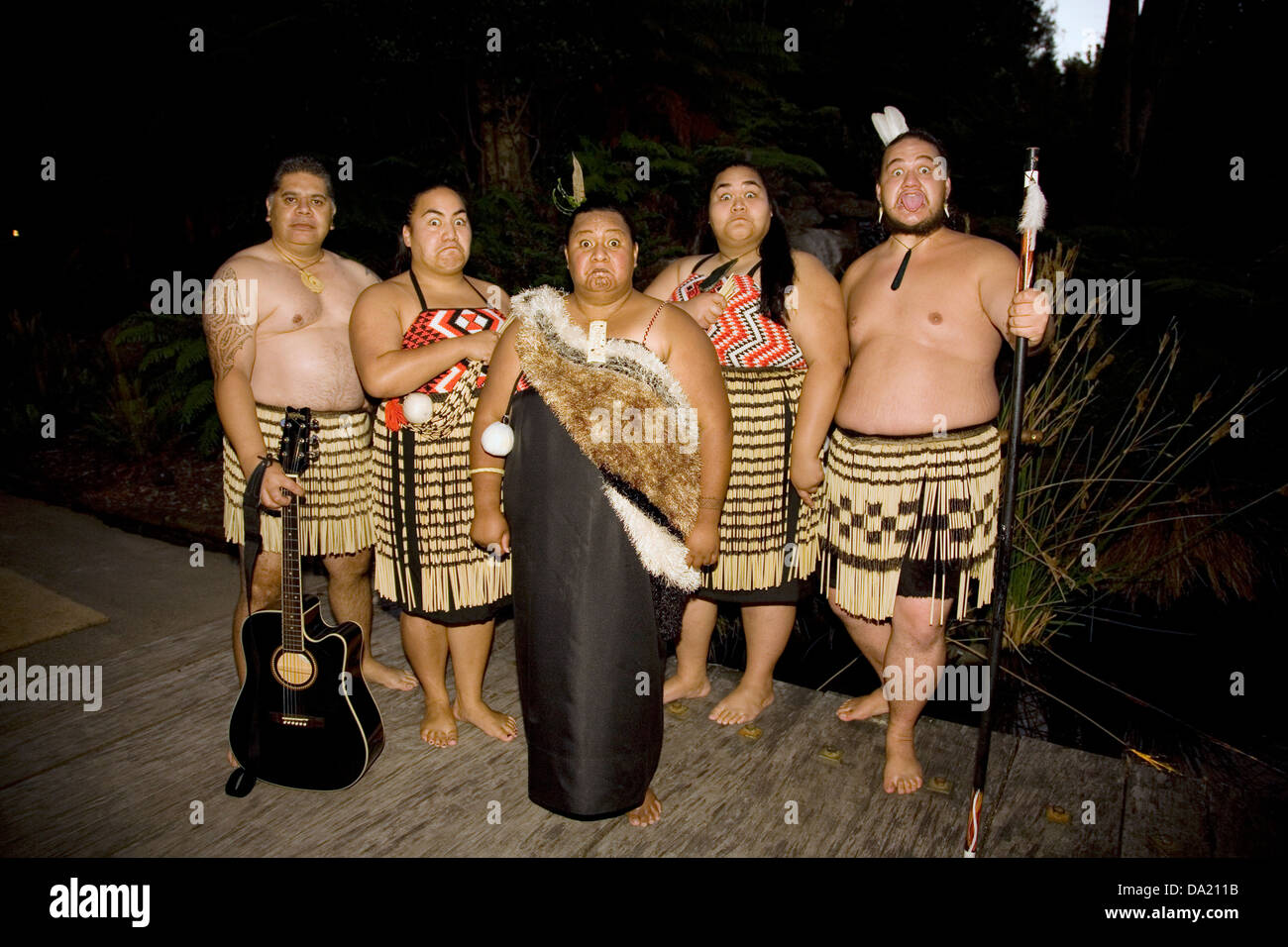 Maori costume hi-res stock photography and images - Alamy