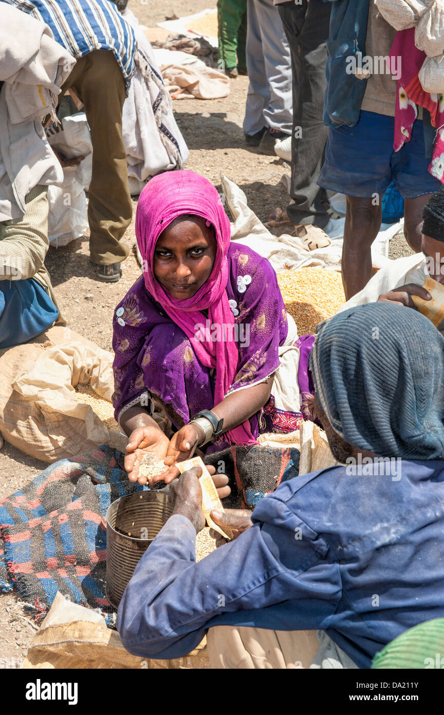 Women selling grains, Lalibela market, Amhara region, Northern Ethiopia ...