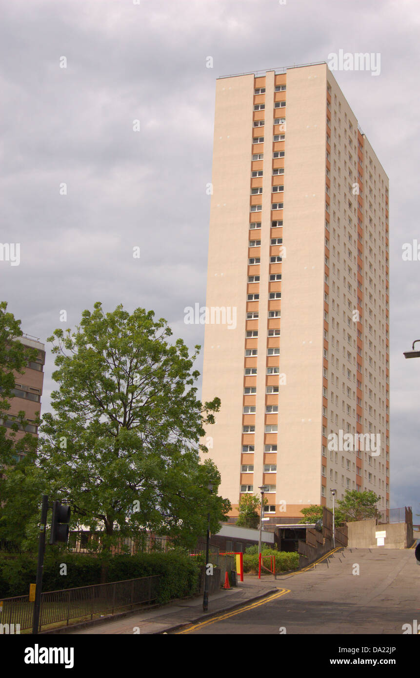 Cathedral in high rise building hi-res stock photography and images - Alamy