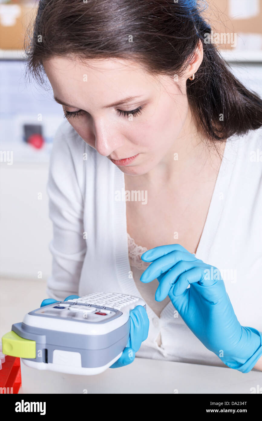 Technology cnc machine icon hi-res stock photography and images - Alamy