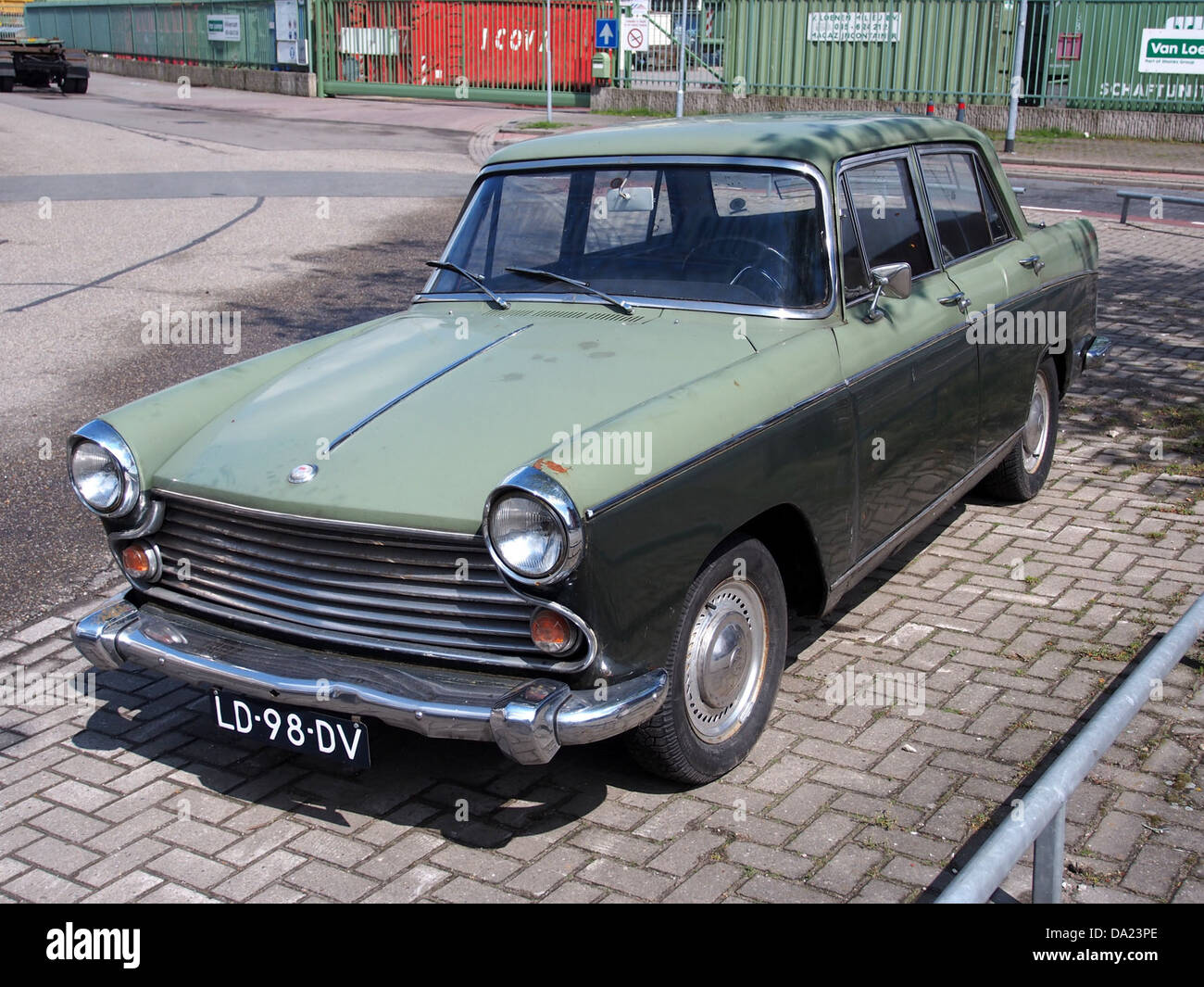 Morris oxford oldtimer hi-res stock photography and images - Alamy