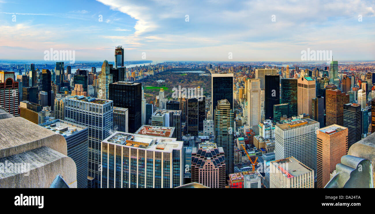 Manhattan skyline with a view of Central Park facing uptown in New York ...