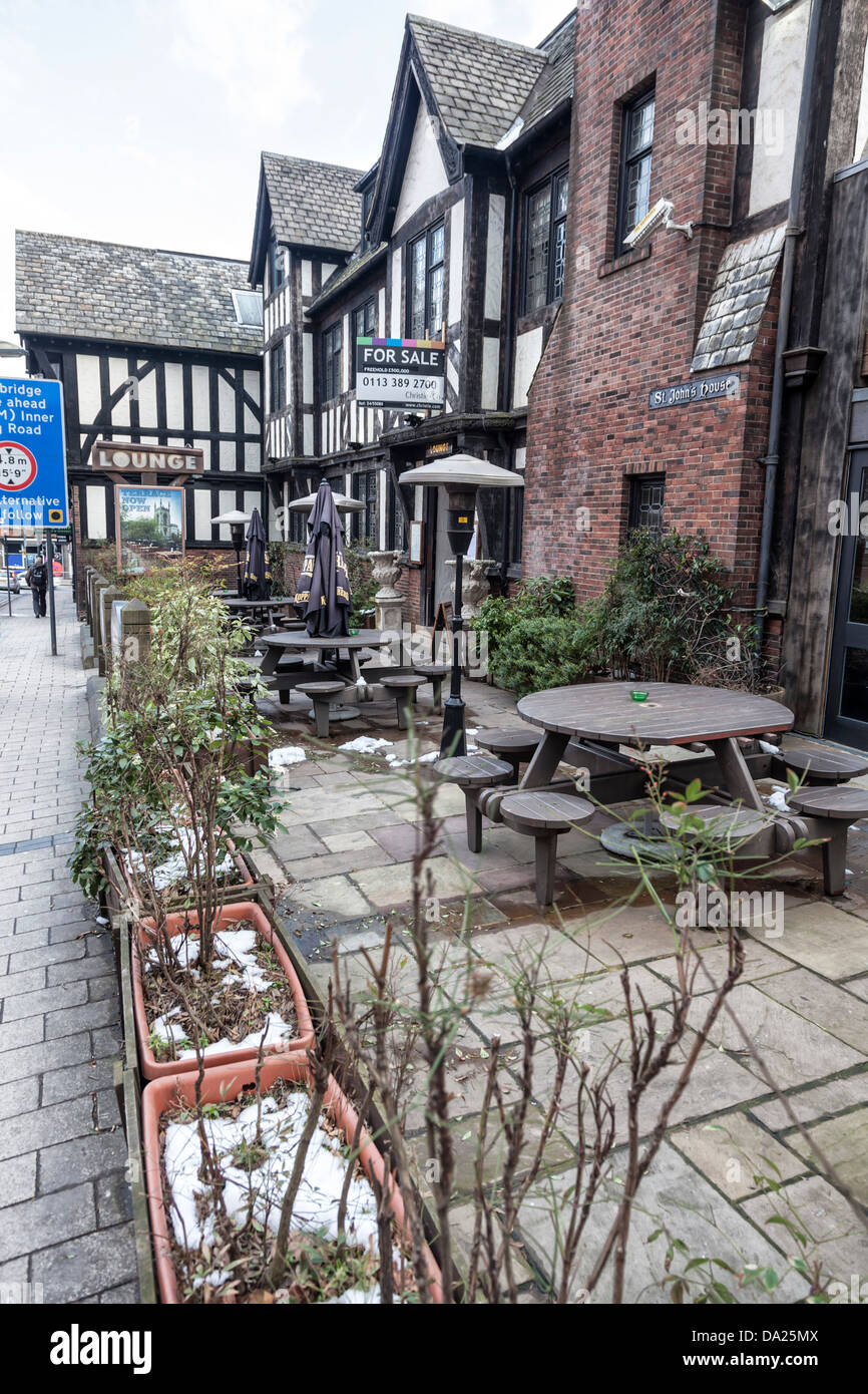 Leeds planter hi-res stock photography and images - Alamy