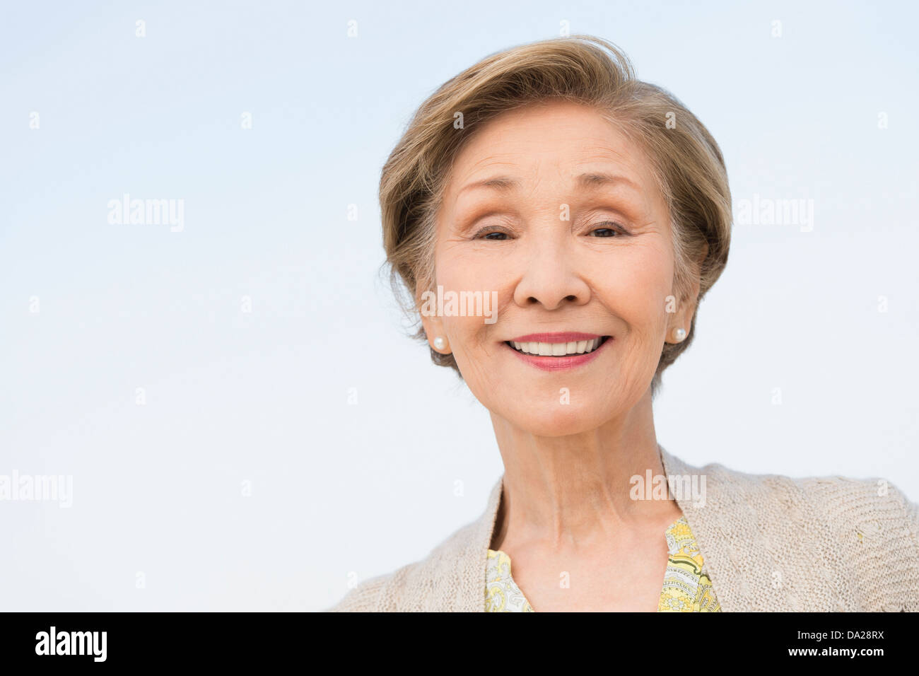 Senior happiness sky hi-res stock photography and images - Alamy