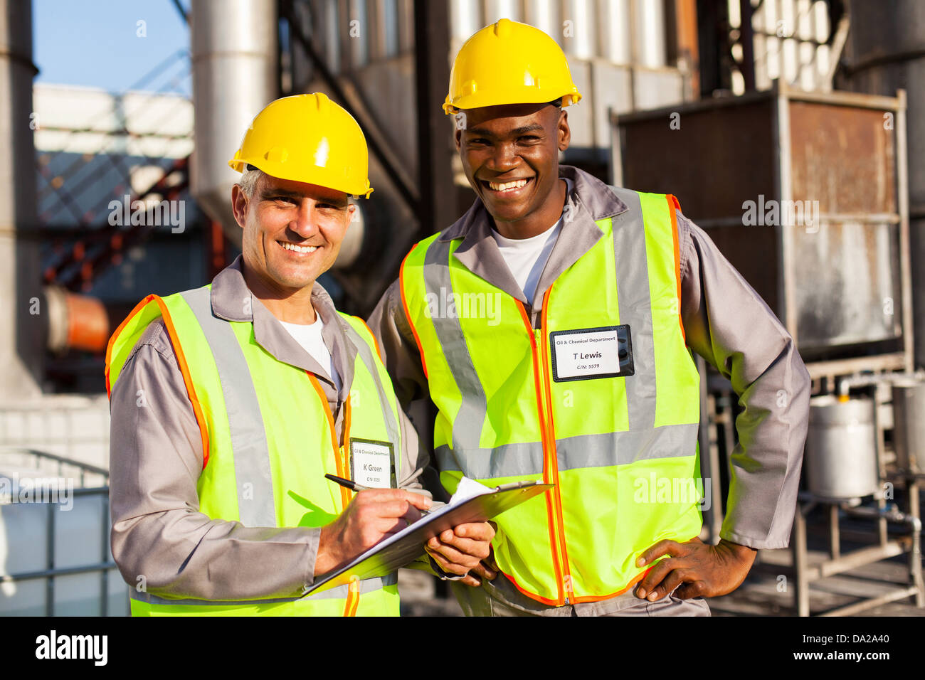 Chemical plant workers hi-res stock photography and images - Alamy