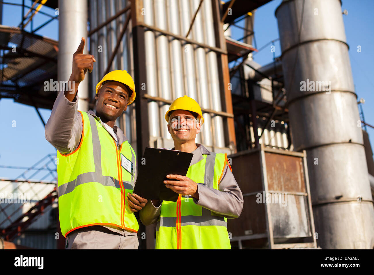 Chemical plant workers hi-res stock photography and images - Alamy