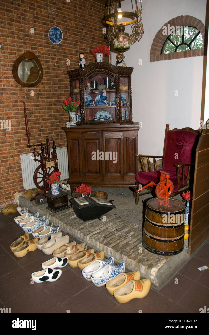 NETHERLANDS; VOLENDAM; ALIDA HOEVE CHEESE & CLOG FARM; THE CLOG MAKER'S ...