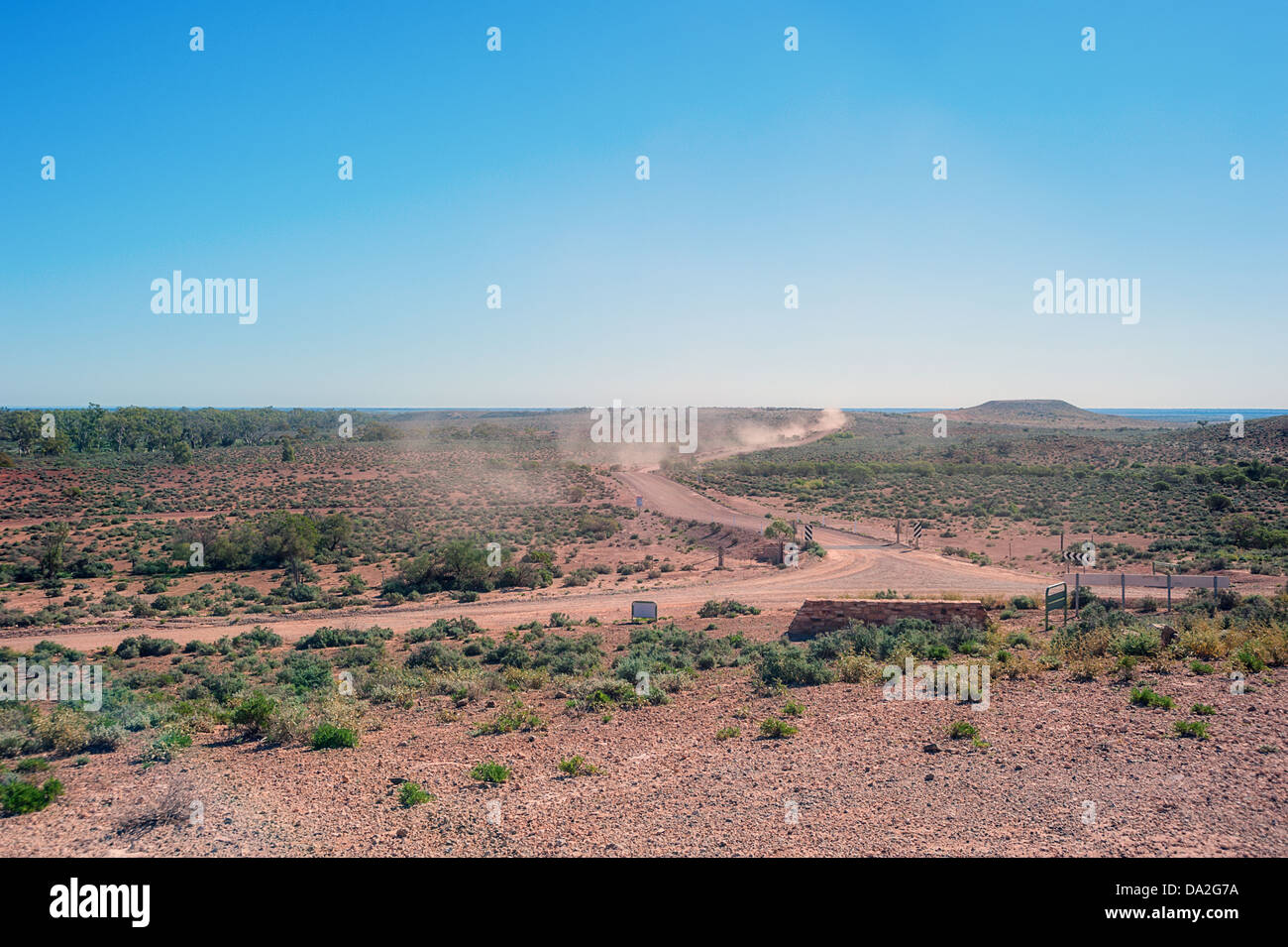 Australia outback road dust hi-res stock photography and images - Alamy