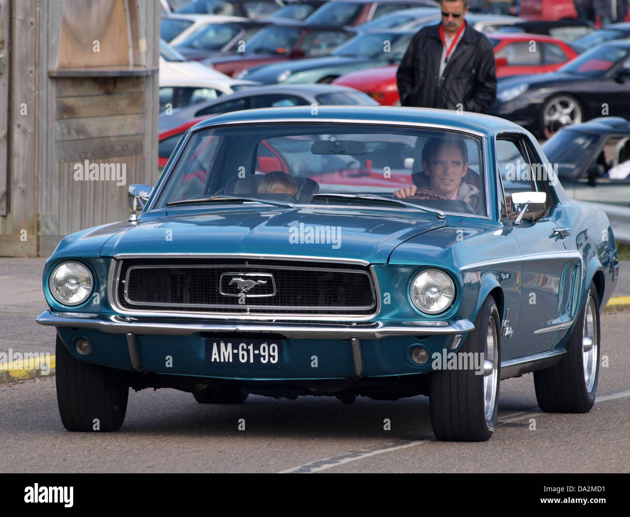 blue Ford Mustang pic1 Stock Photo - Alamy