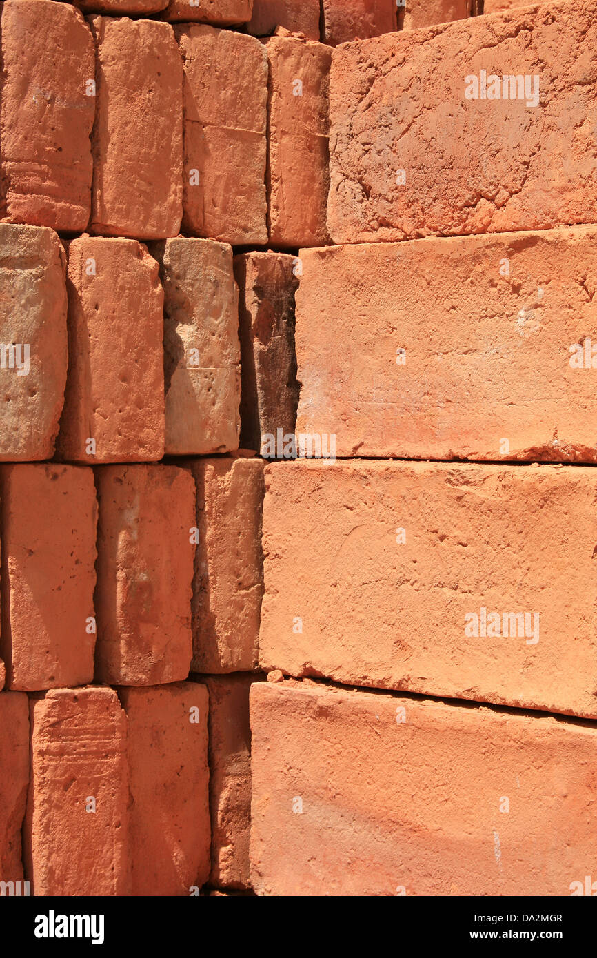 Stack adobe brick hi-res stock photography and images - Alamy