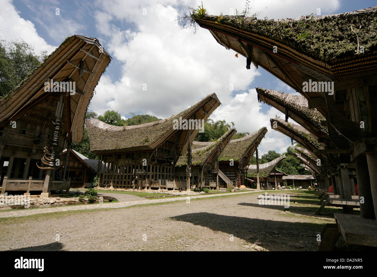 Tana toraja roofs hi-res stock photography and images - Alamy