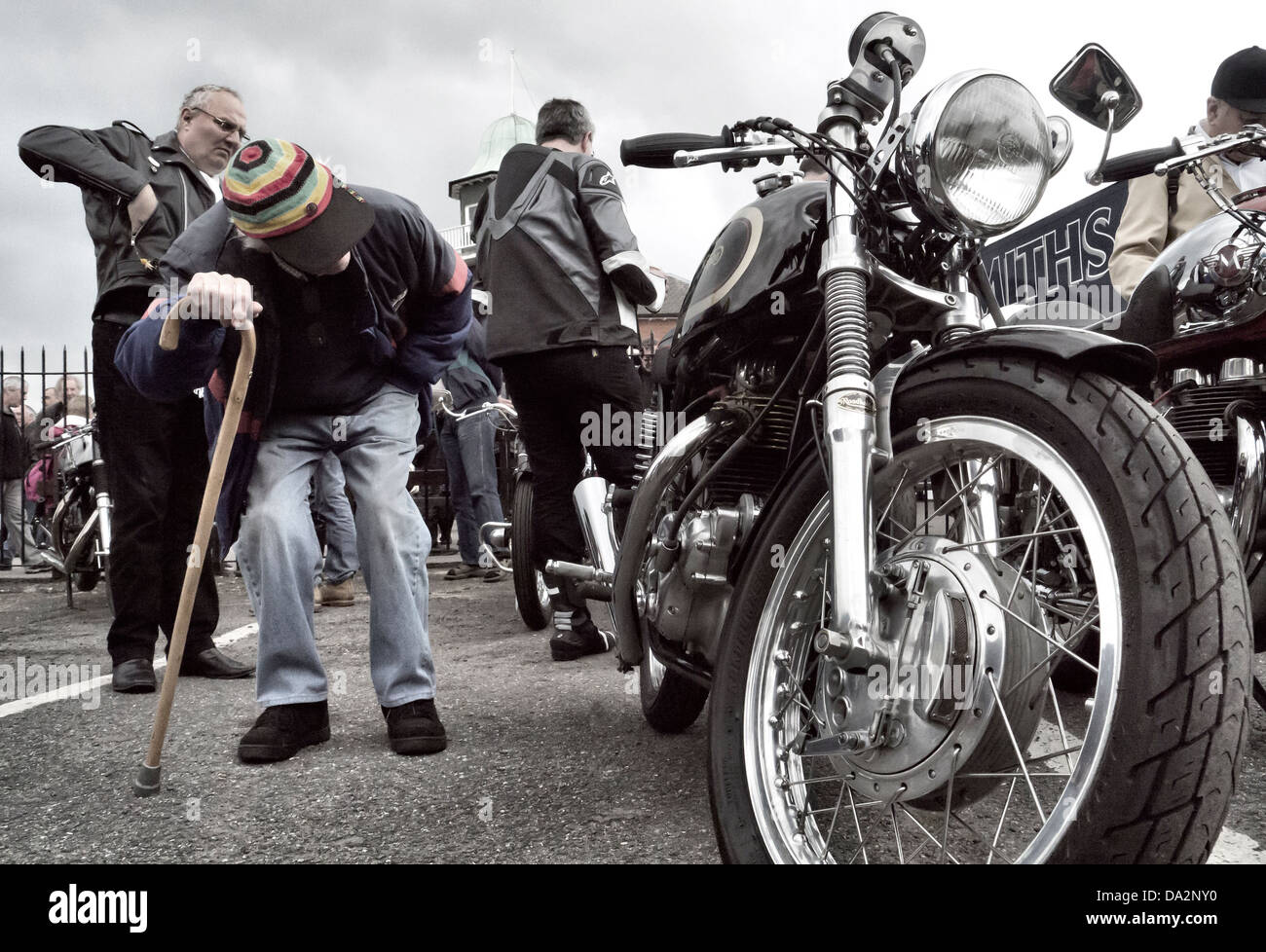 Cafe Racer Ton Up | Reviewmotors.co