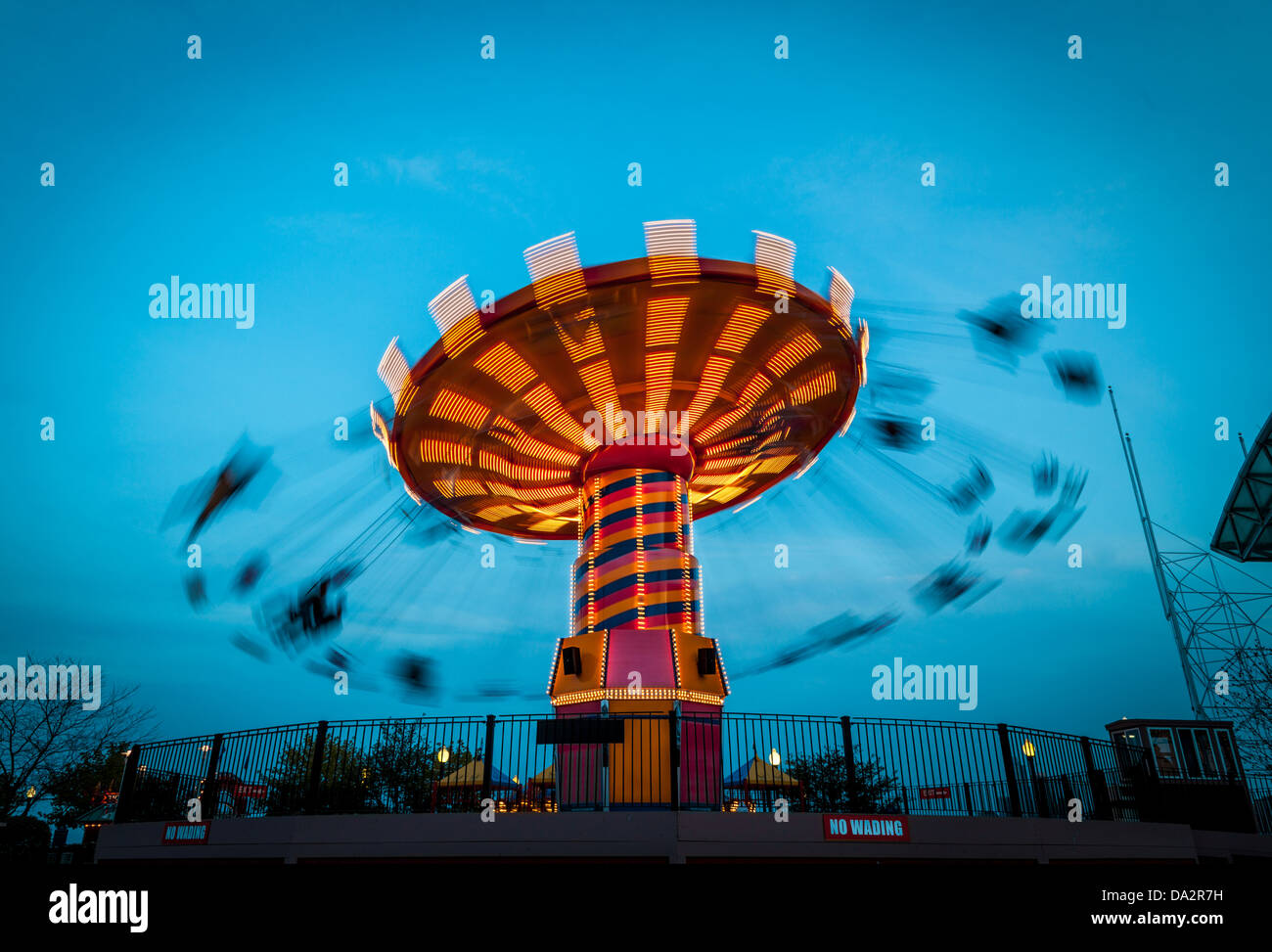 Navy pier chicago rides hi-res stock photography and images - Alamy