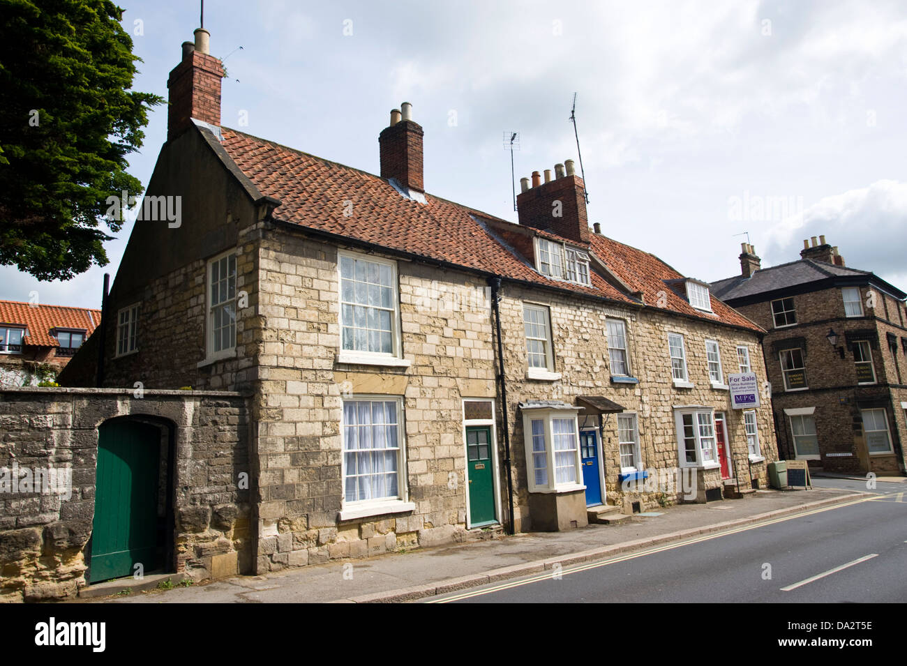 Period houses hi-res stock photography and images - Alamy