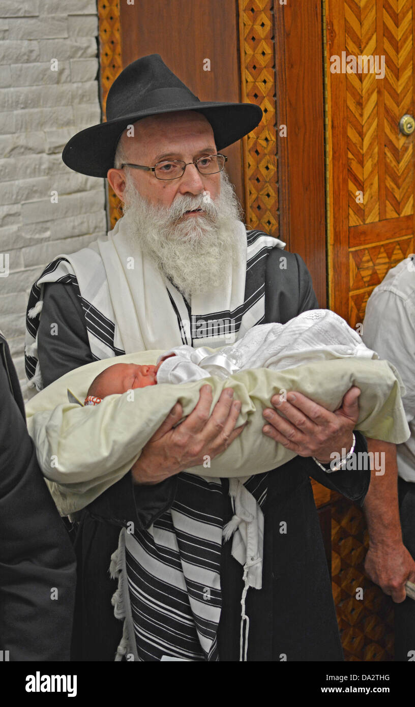 A bris ceremony at a synagogue in Brooklyn, New York Stock Photo - Alamy