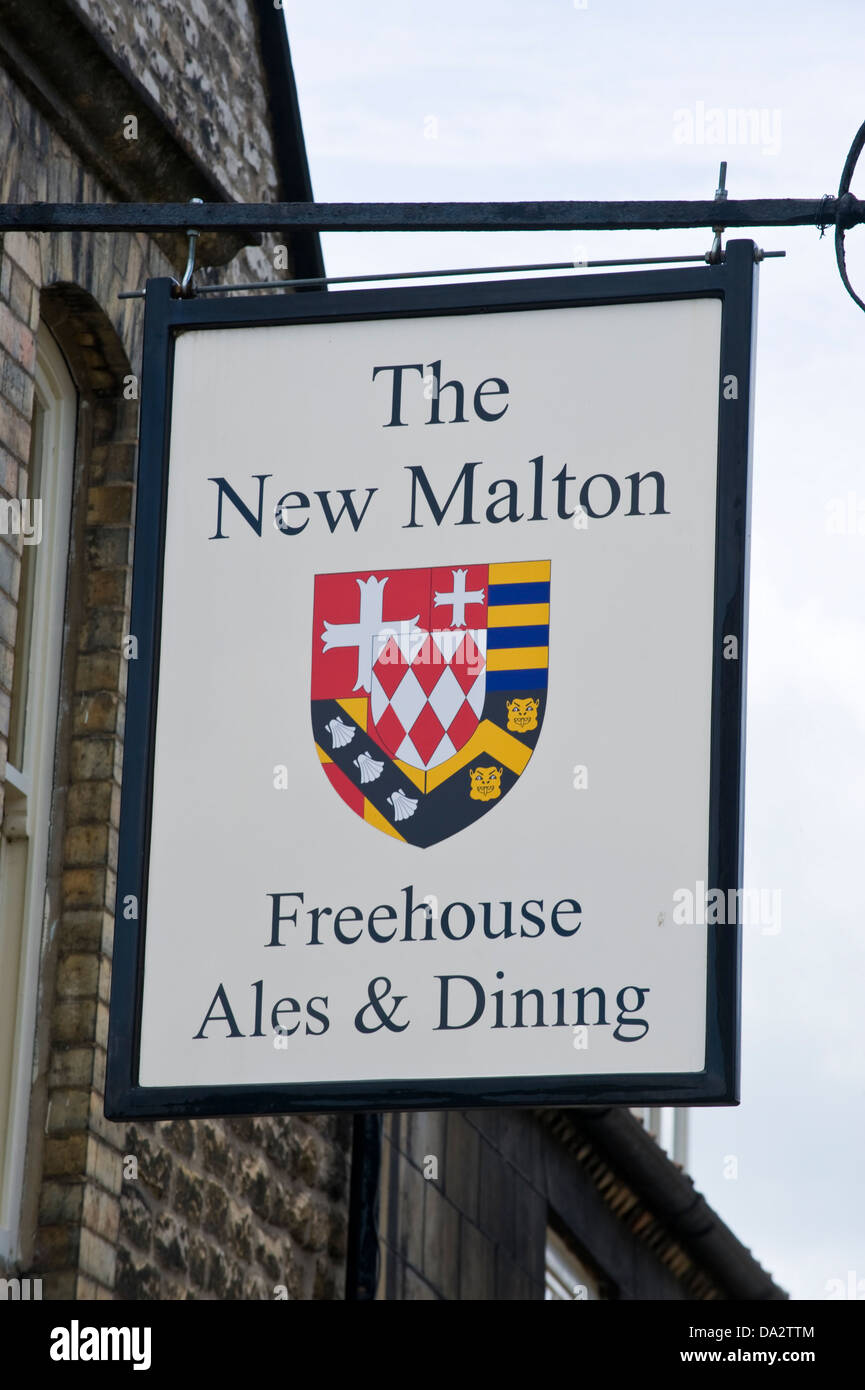 The new malton pub hi-res stock photography and images - Alamy