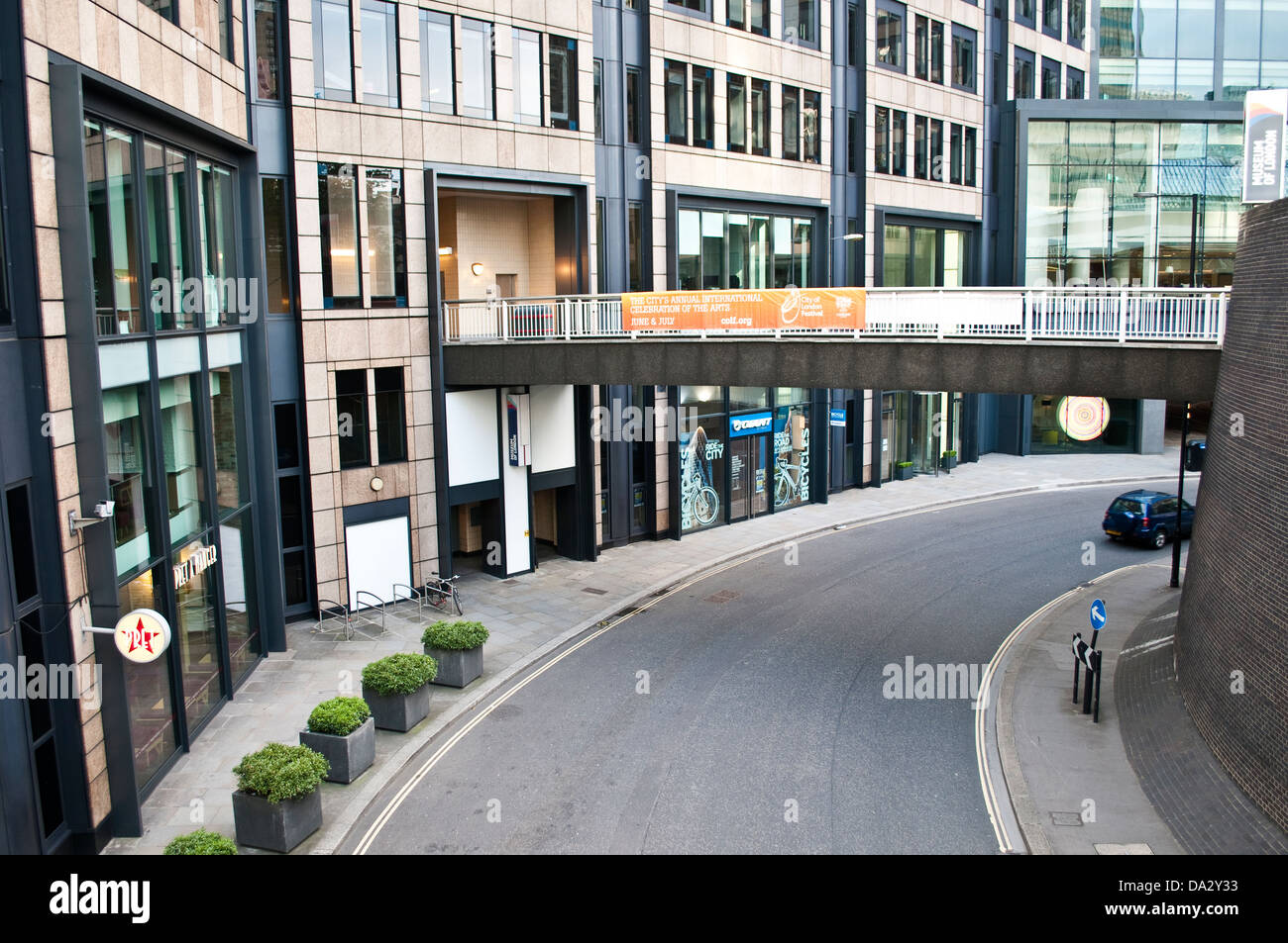 Roundabout at London Wall, City of London, UK Stock Photo - Alamy