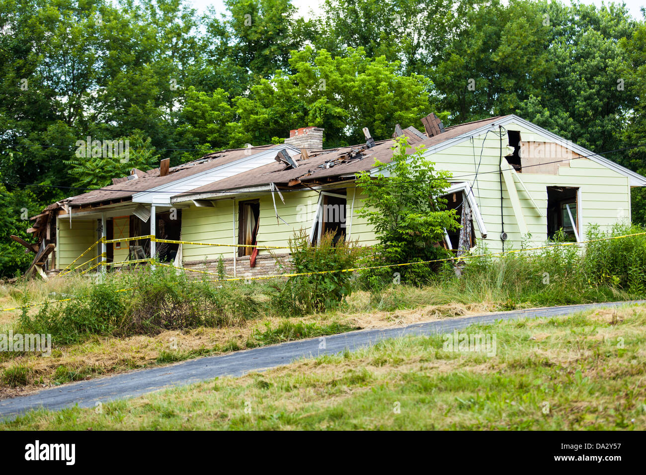 Cross wreck hi-res stock photography and images - Alamy