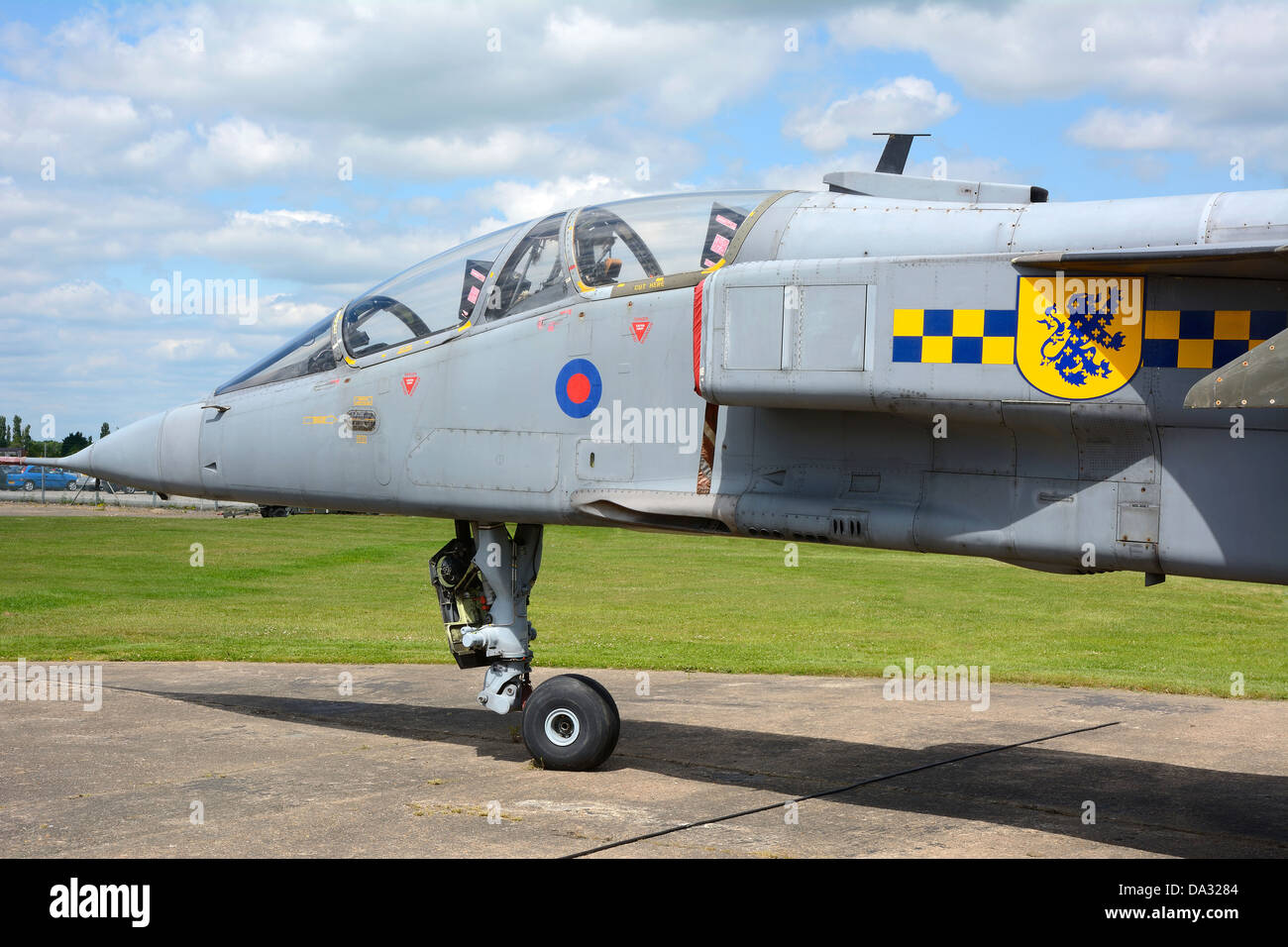ROYAL AIR FORCE SEPECAT JAGUAR T4 JET TRAINER Stock Photo - Alamy
