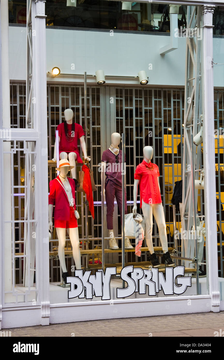 Dkny shop hi-res stock photography and images - Alamy