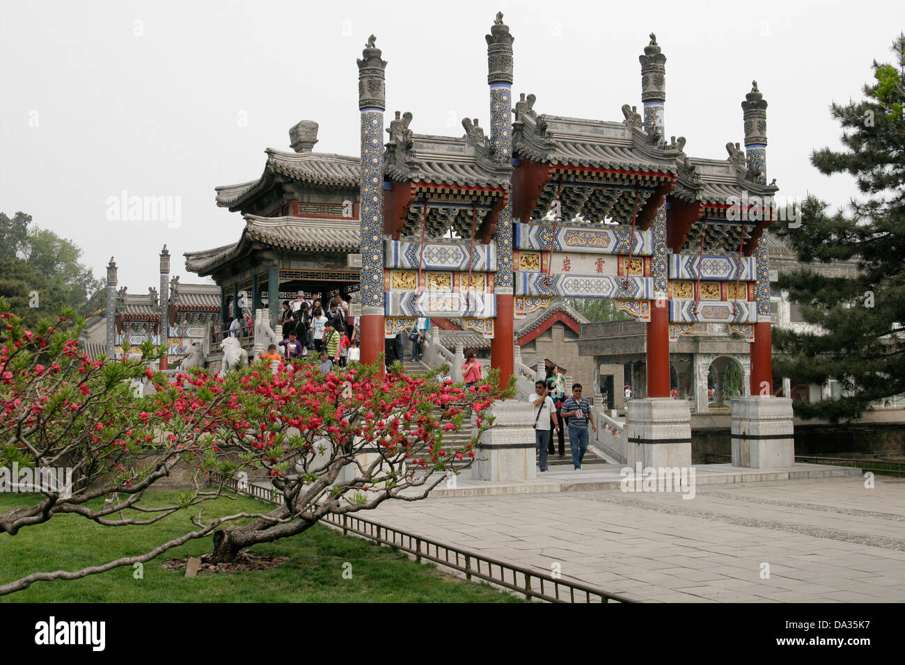 Ornate gateway hi-res stock photography and images - Alamy