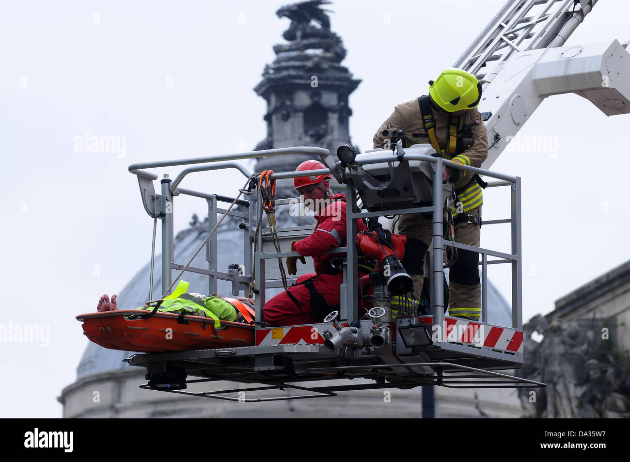 Fire rescue service hydraulic platform High Resolution Stock ...