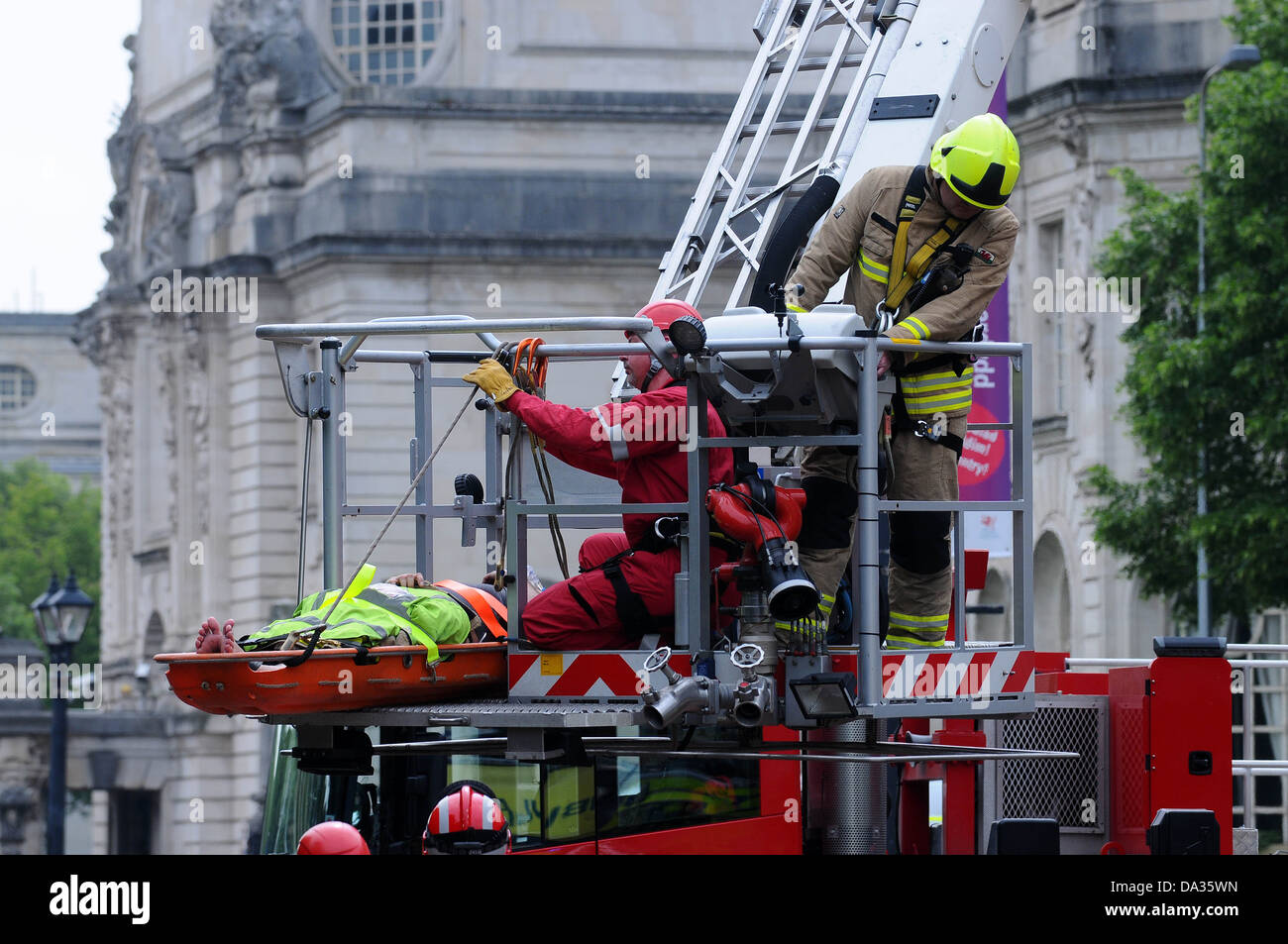 Fire rescue service hydraulic platform High Resolution Stock ...
