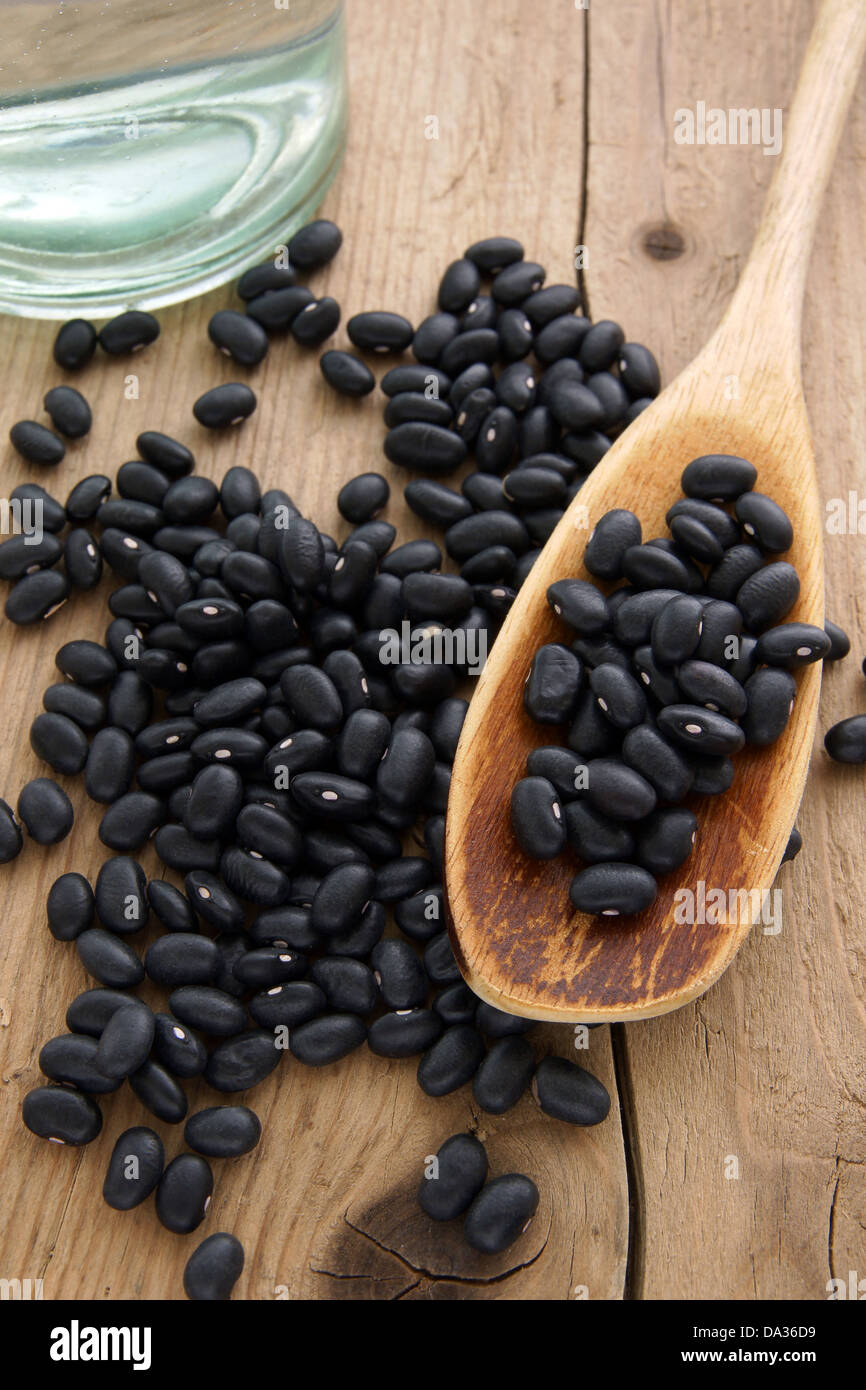Black turtle beans hi-res stock photography and images - Alamy