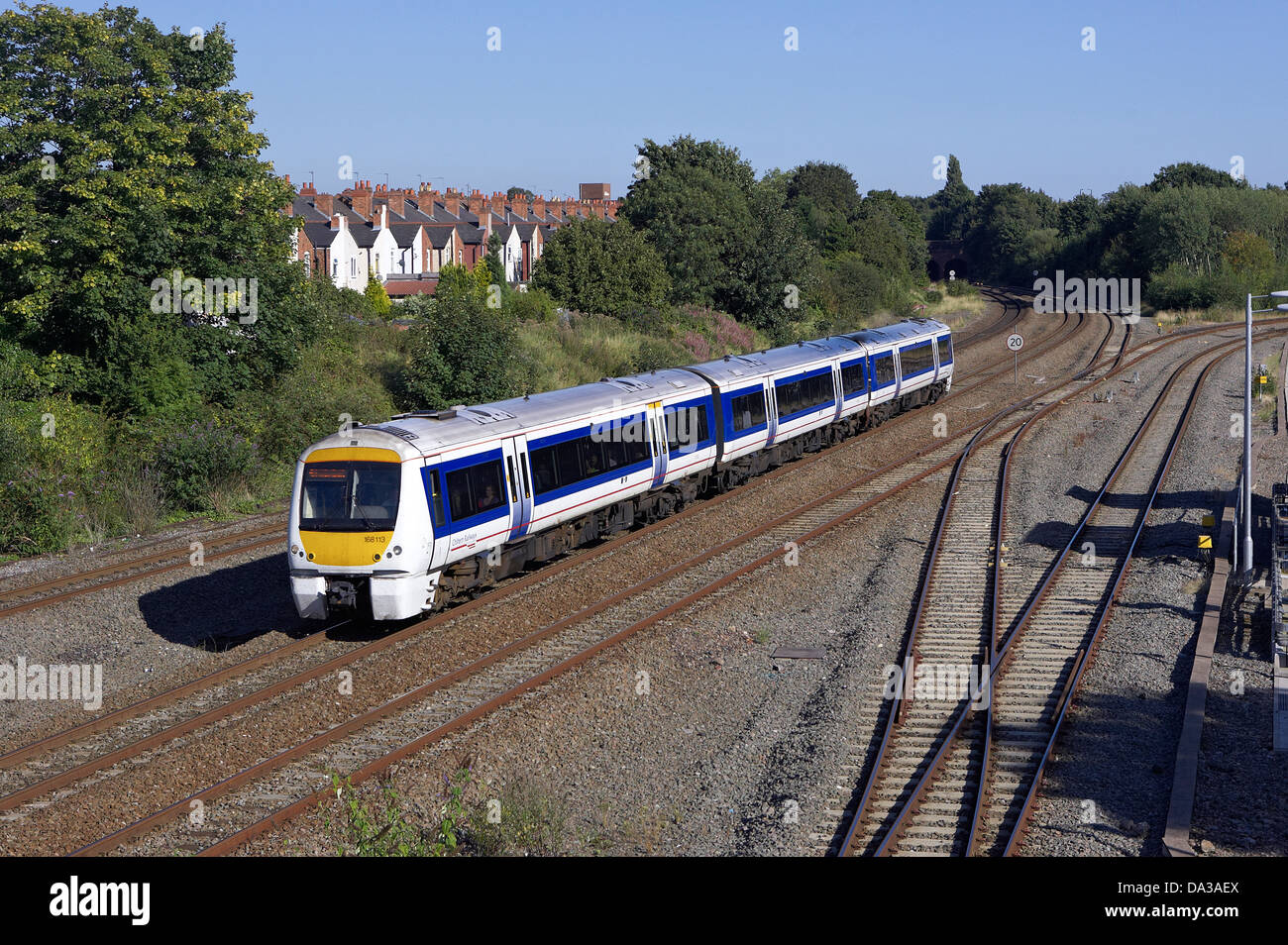 Chiltern Railways 168113 passes through Tyseley, Birmingham with 1G36 ...