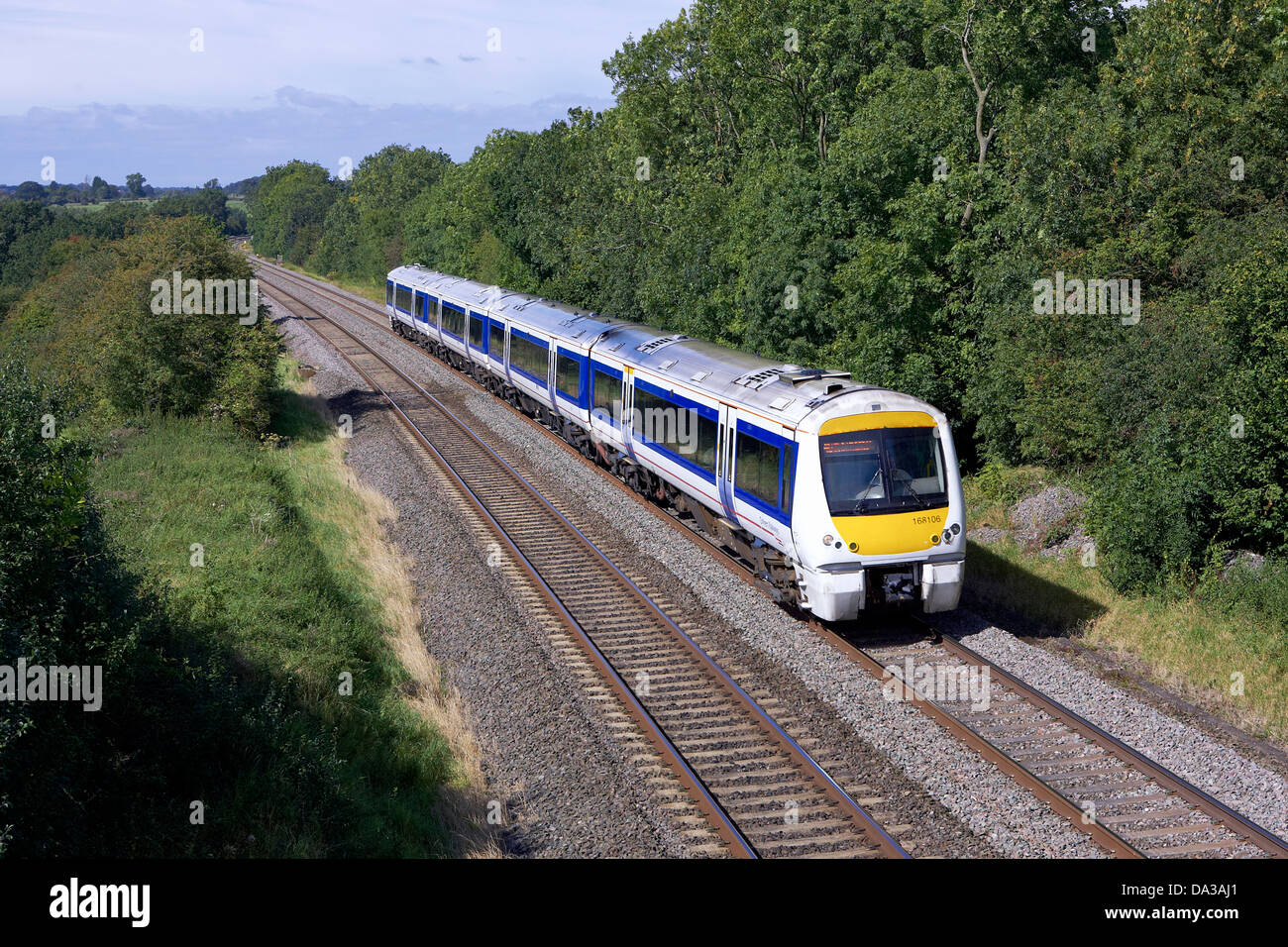 Chiltern railways class 168 train hi-res stock photography and images ...