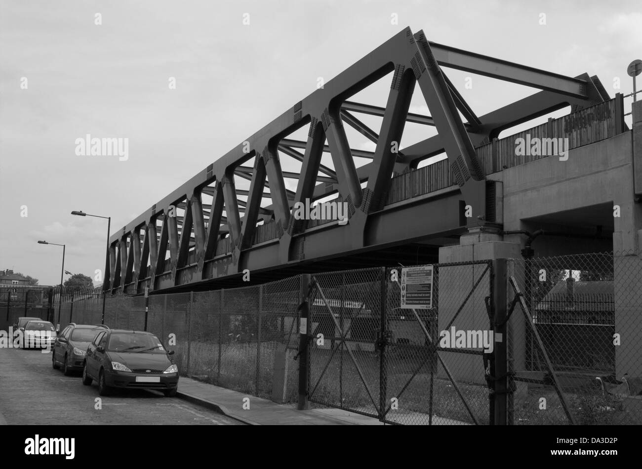 Steel girder railway bridge in hi-res stock photography and images - Alamy