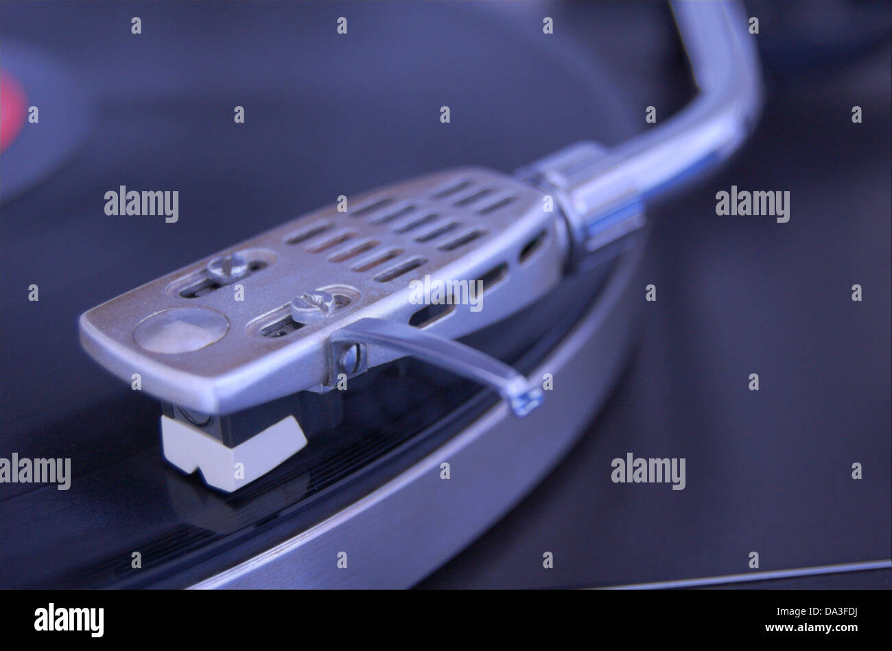 Close up of a record player turntable Stock Photo - Alamy