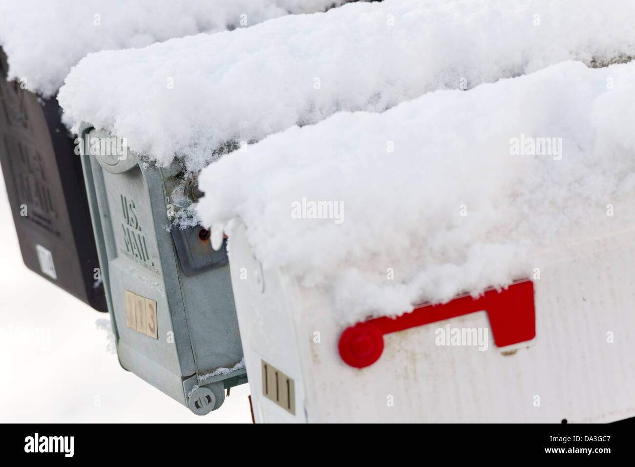 Covered mailboxes hi-res stock photography and images - Alamy