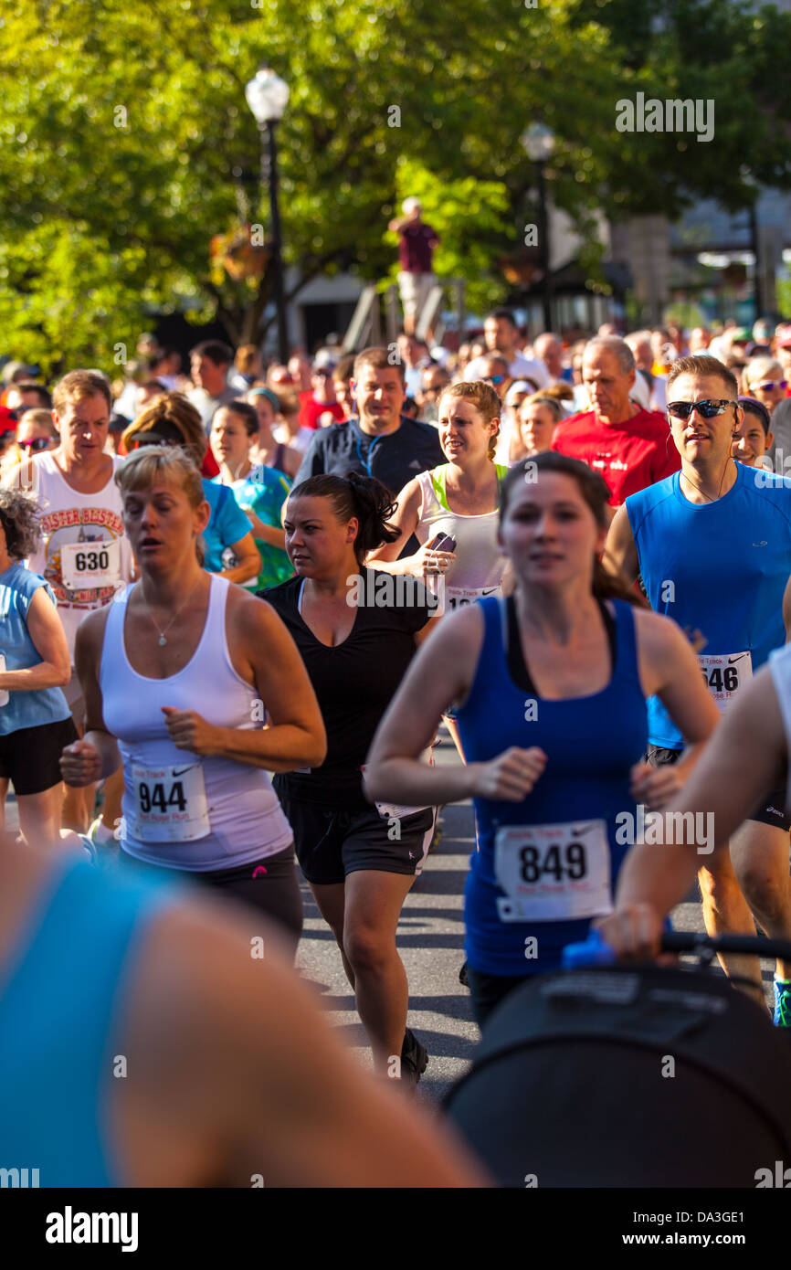The annual Red Rose Run takes place in downtown Lancaster, PA. Over 500 ...