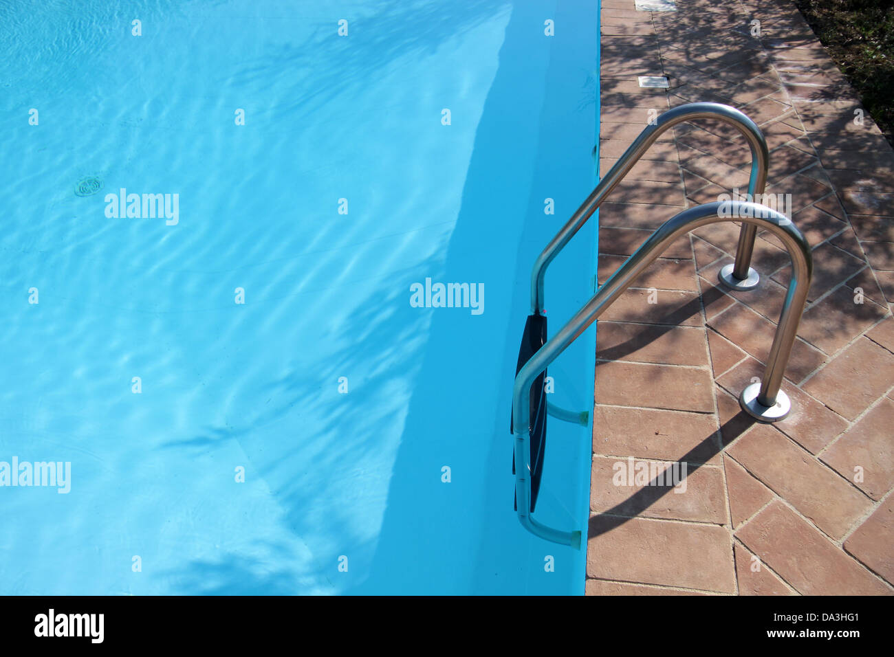 Reflections in the swimming pool hi-res stock photography and images ...