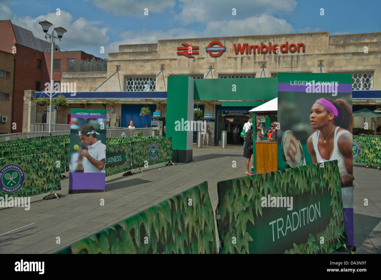 Wimbledon underground station hi-res stock photography and images - Alamy