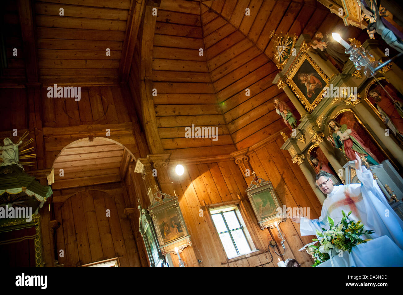 priest during holy mass Stock Photo - Alamy