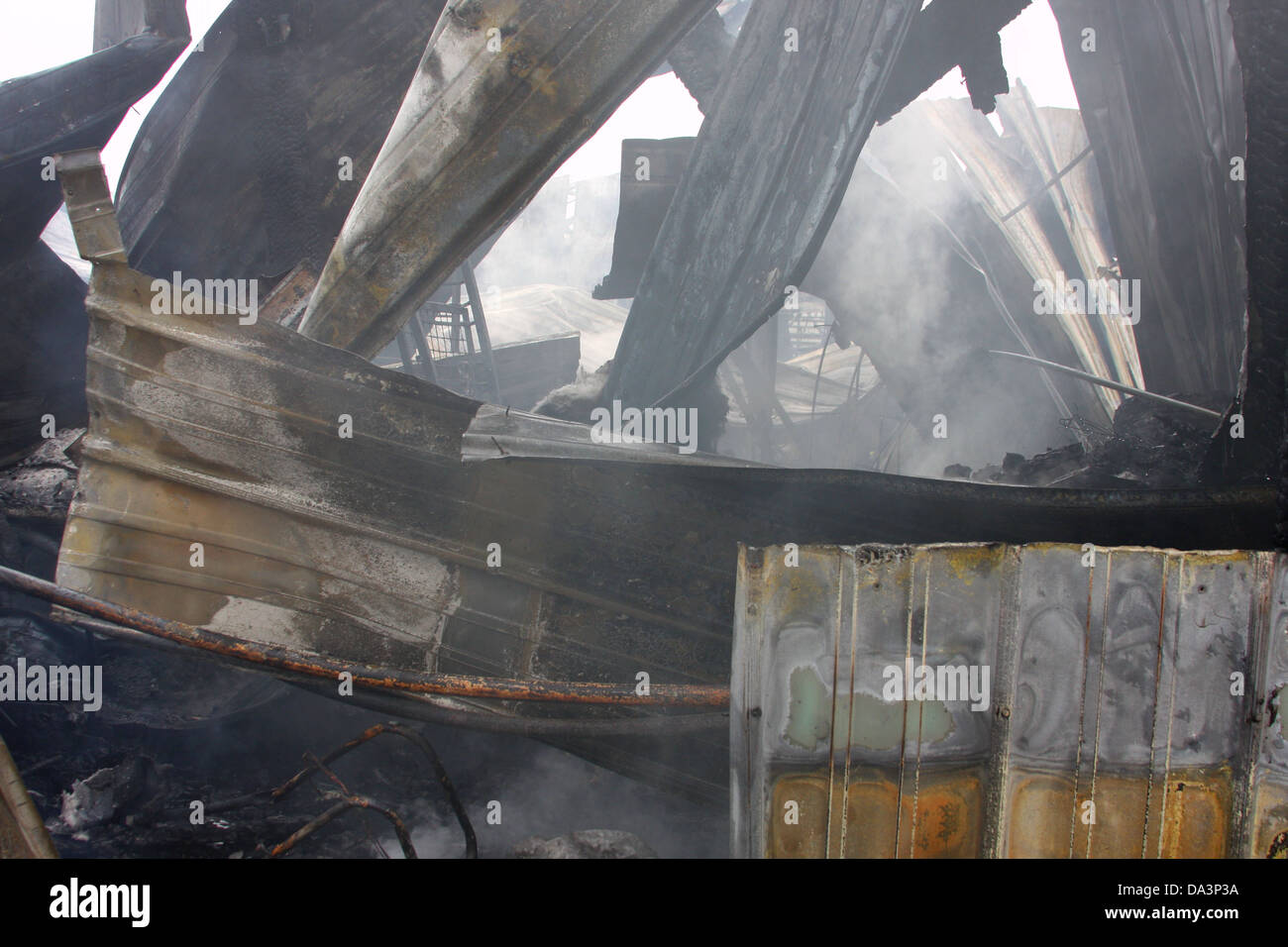 Destroyed Building Debris Stock Photos & Destroyed Building Debris ...
