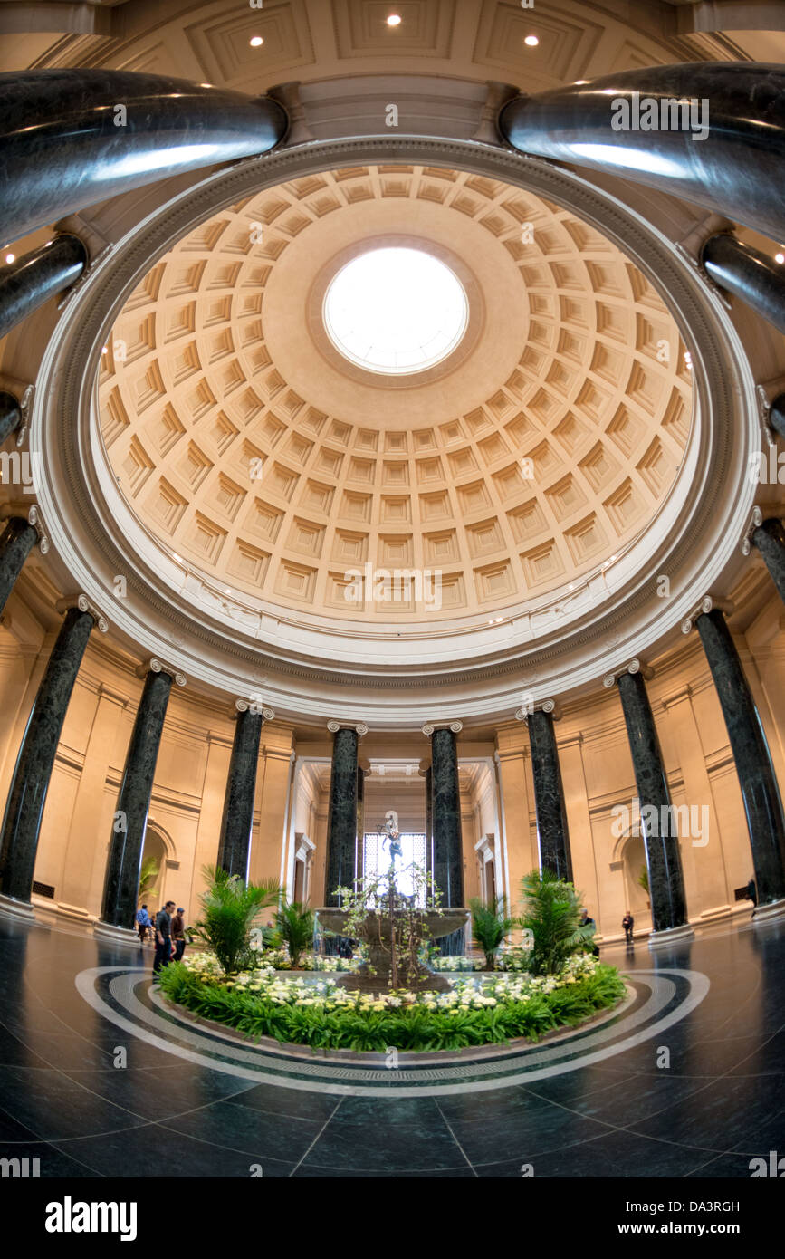 WASHINGTON DC, United States — The dome of the main atrium in the ...