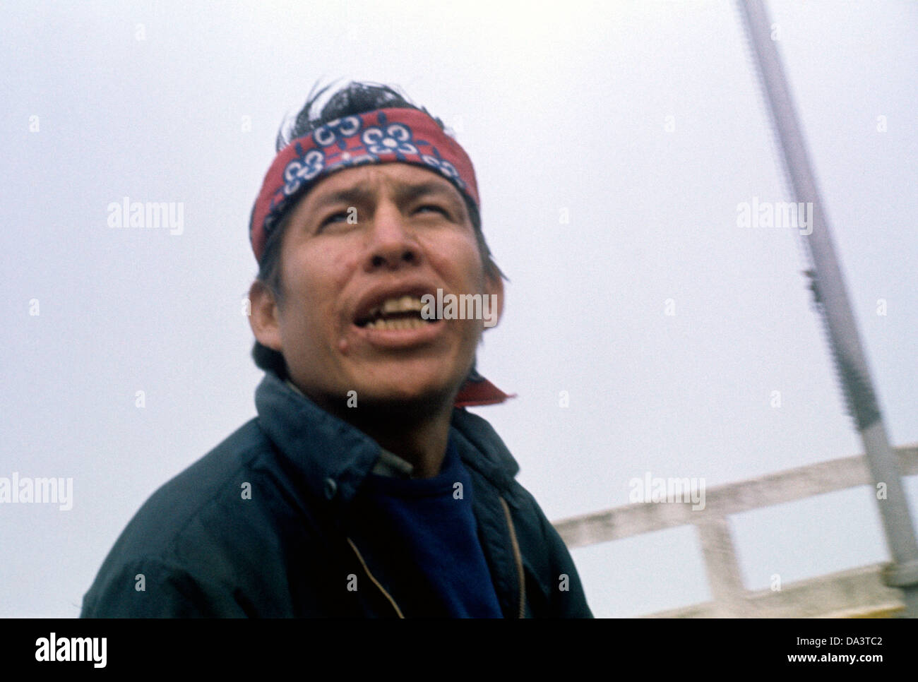 indian brave protests on Alcatraz during 1969 occupation Stock Photo ...