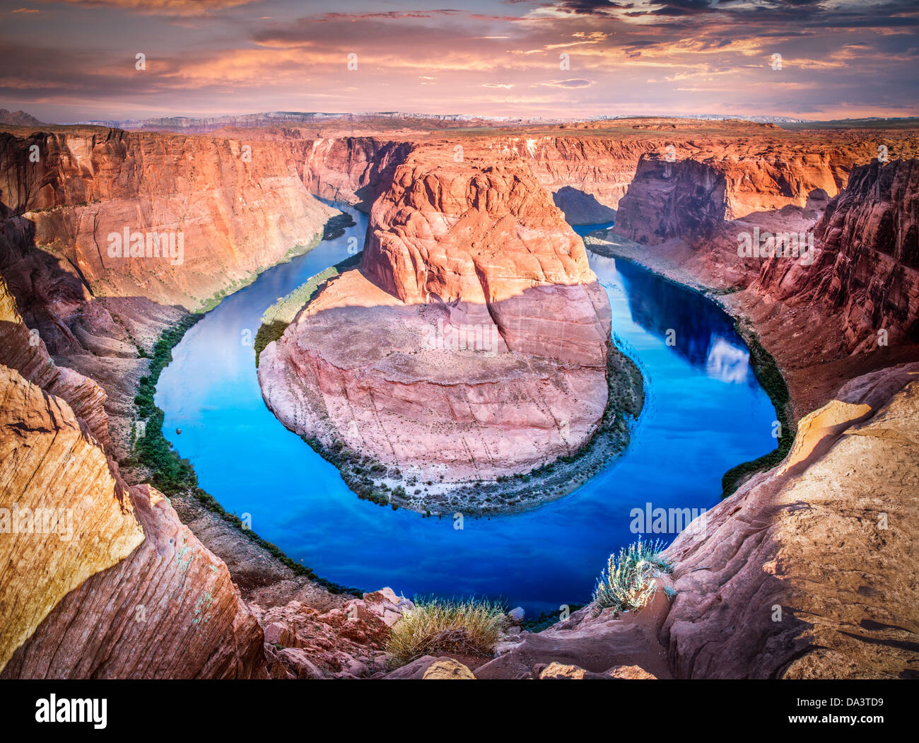 Horseshoe bend on colorado hi-res stock photography and images - Alamy