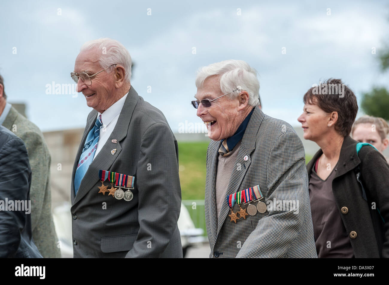 Thousands attend Anzac Day marches across Australia to pay respects to ...