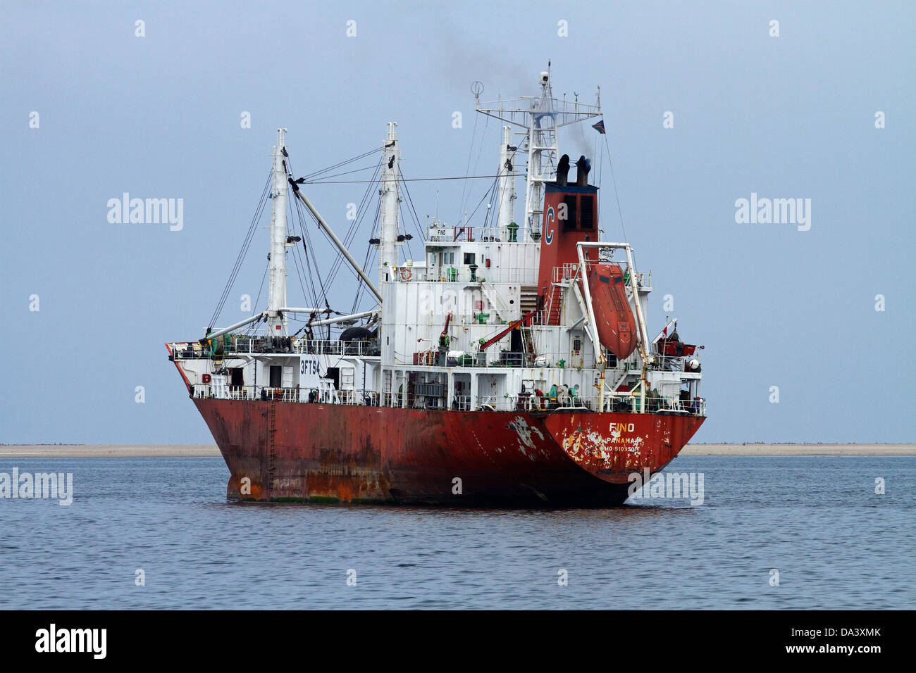 Reefer ships hi-res stock photography and images - Alamy