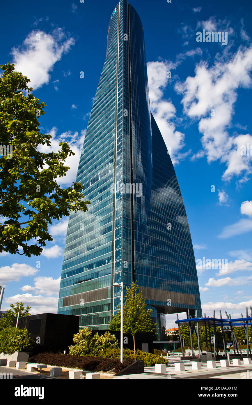 Curved glass towers hi-res stock photography and images - Alamy