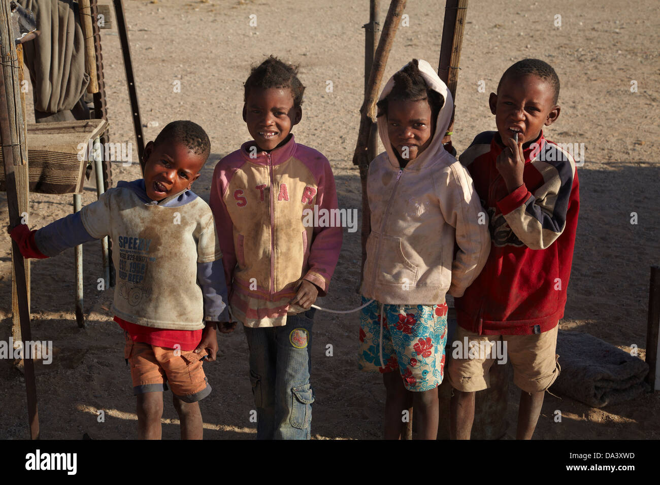 Poor african children hi-res stock photography and images - Alamy
