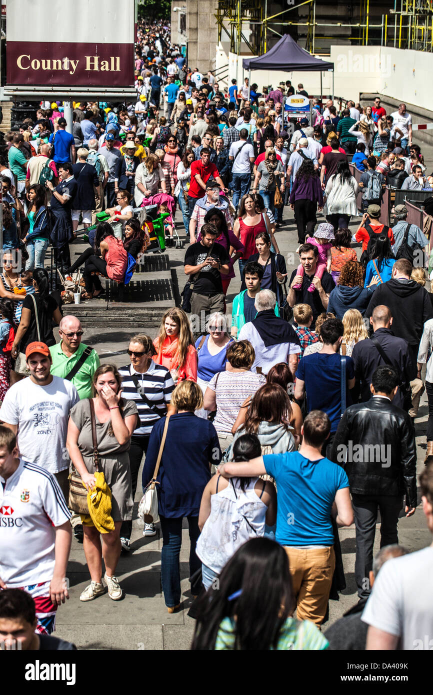 Pavement london hi-res stock photography and images - Alamy